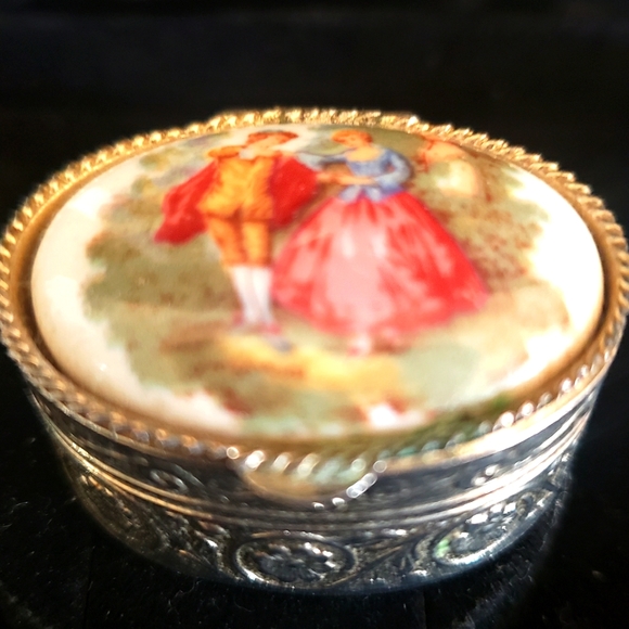 Limoges | Accessories | Vintage Porcelain Limoges Fragonard Pill Box ...
